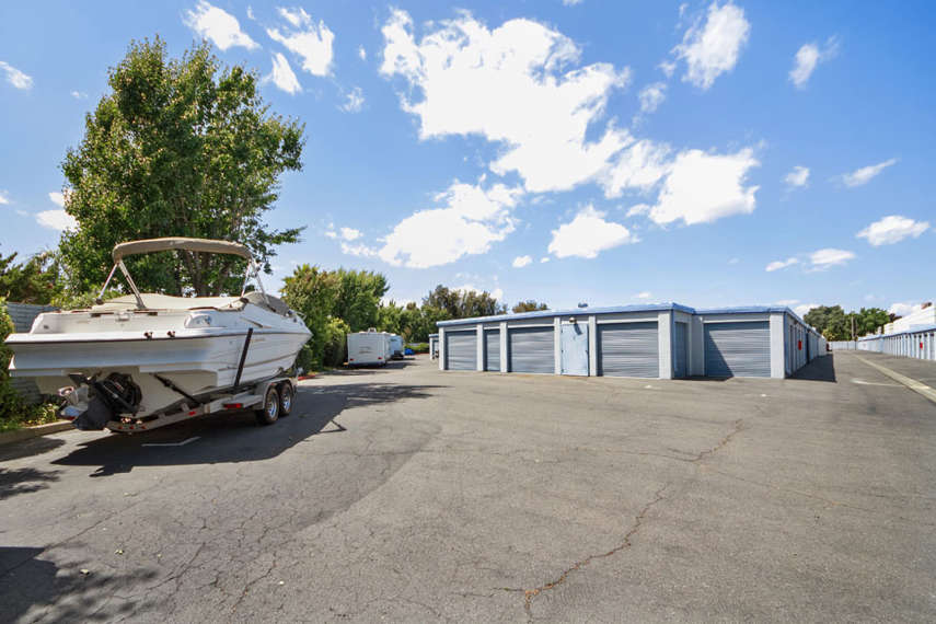 RV and Self Storage Units in Vacaville, CA | Small Town Storage
