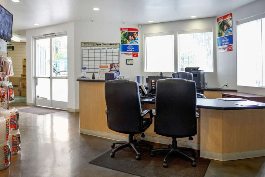 Self Storage Units at Dos Lagos in South Corona | US Storage Centers